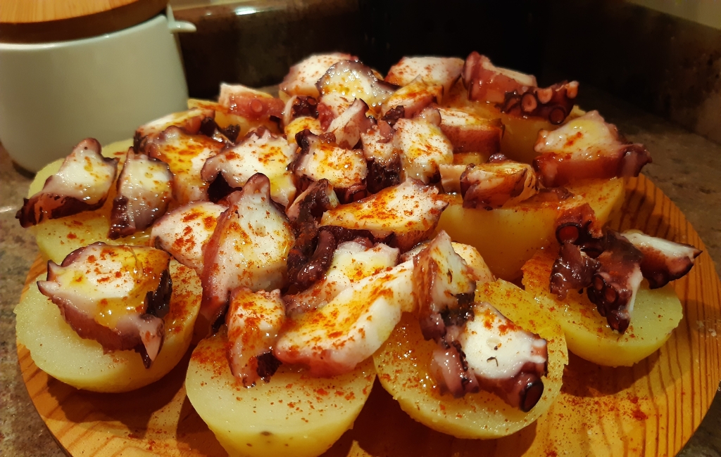 PULPO A LA GALLEGA RECETA TRADICIONAL PASO A PASO